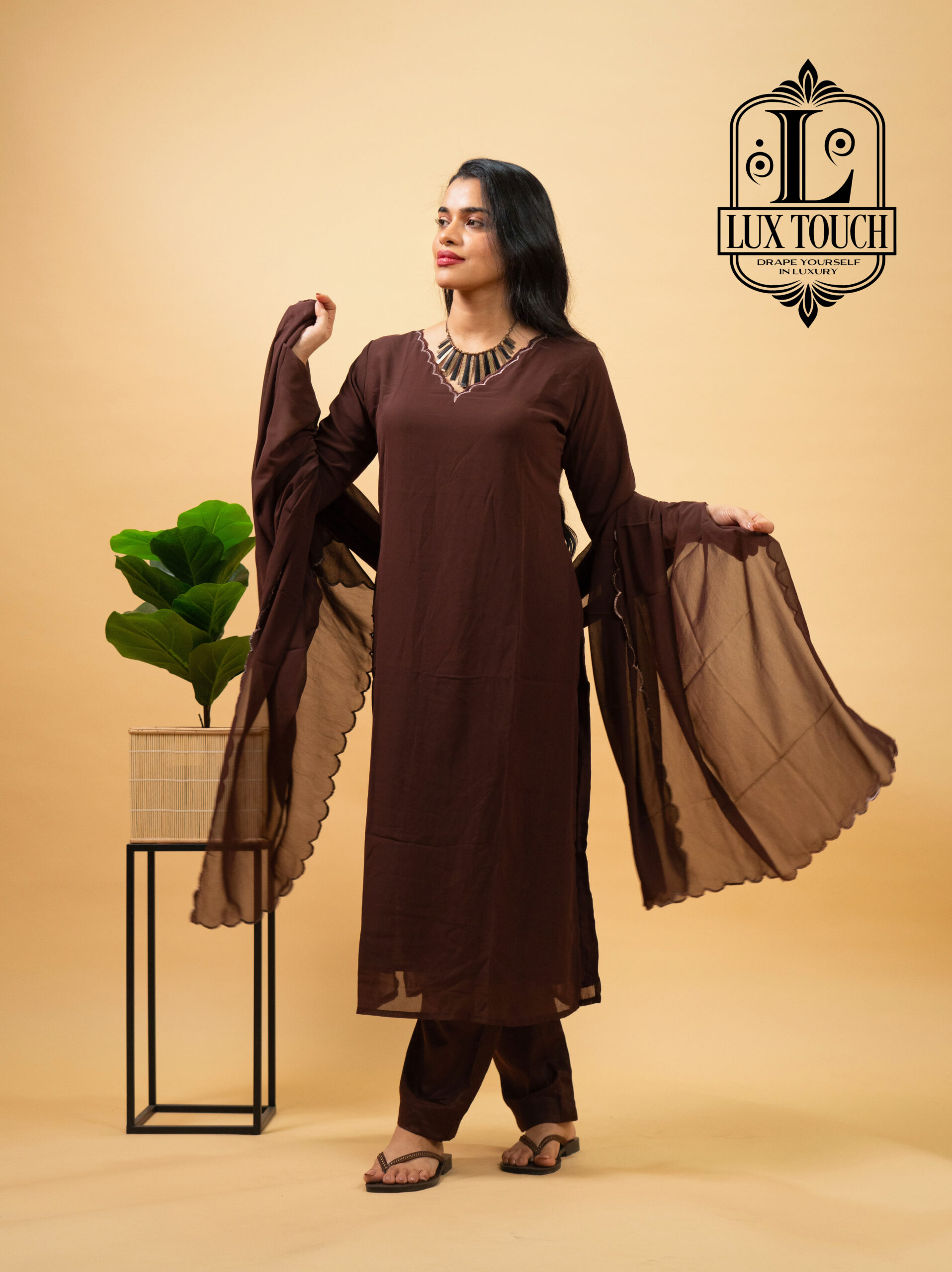 PLAIN SCALAP HIGHLIGHTED SUIT SET – luxtouch