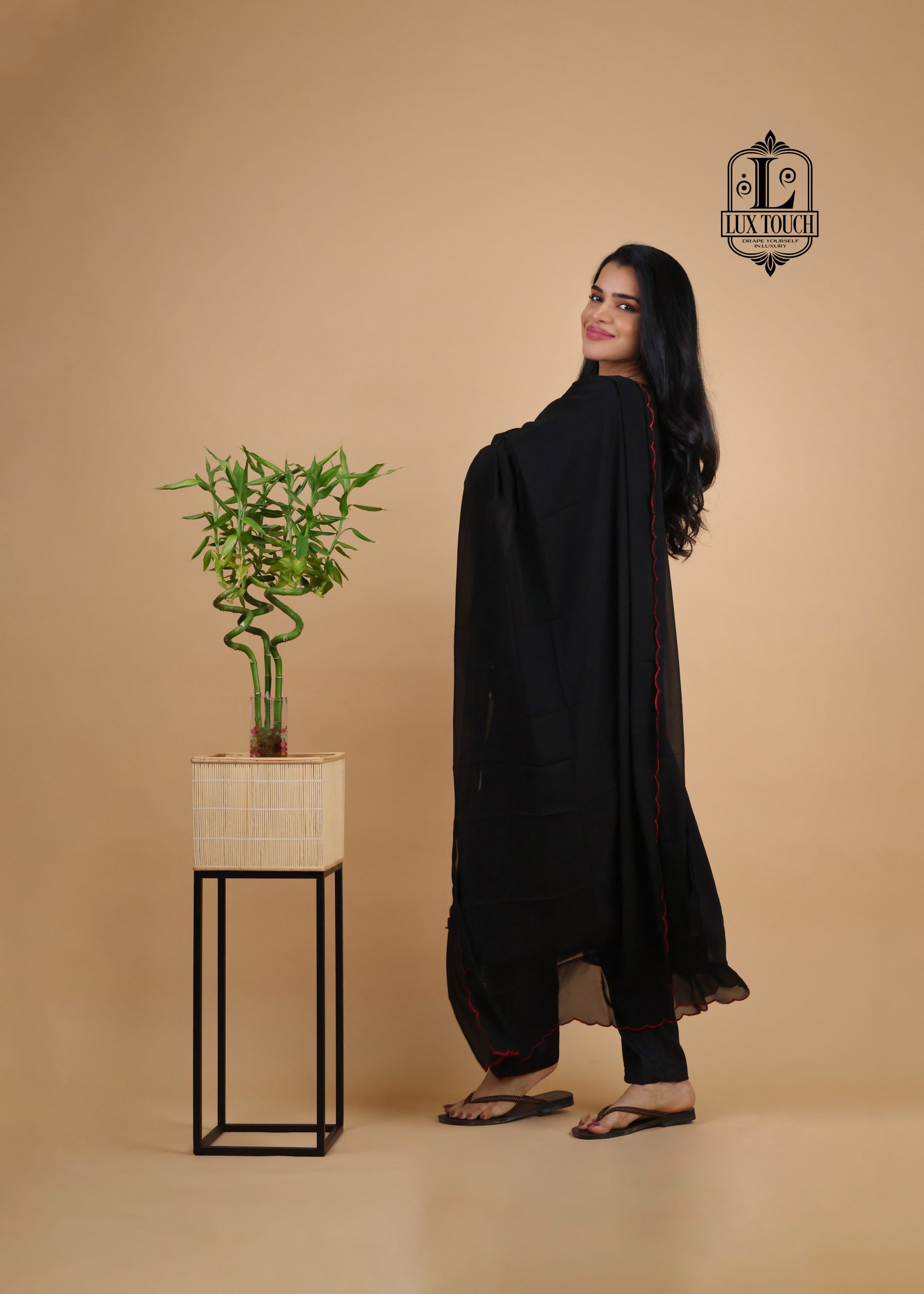 PLAIN SCALAP HIGHLIGHTED SUIT SET – luxtouch